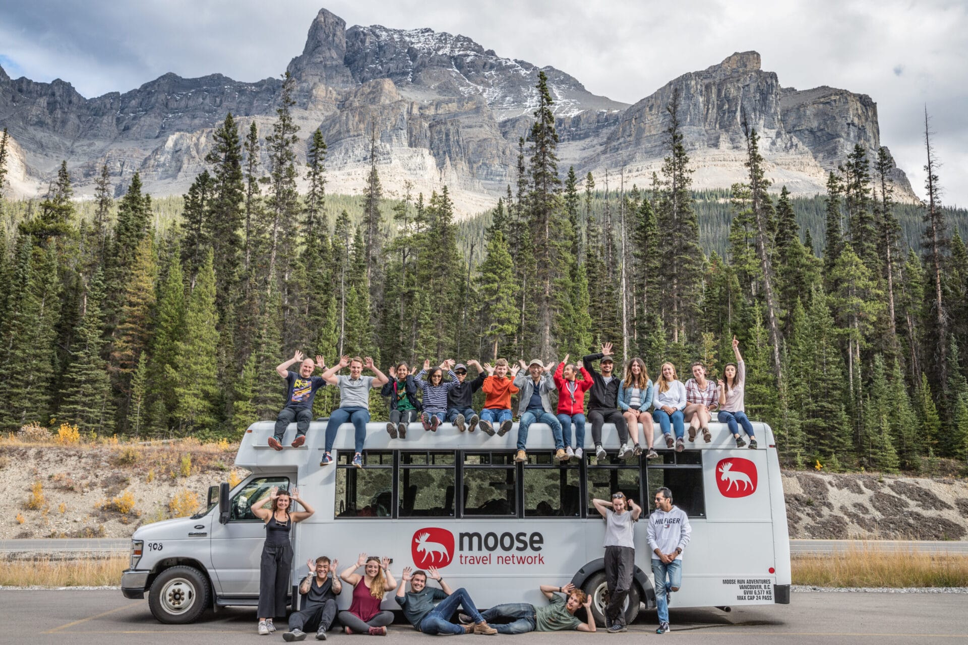 Adventure Bus Tours in Western Canada | Moose Travel Network